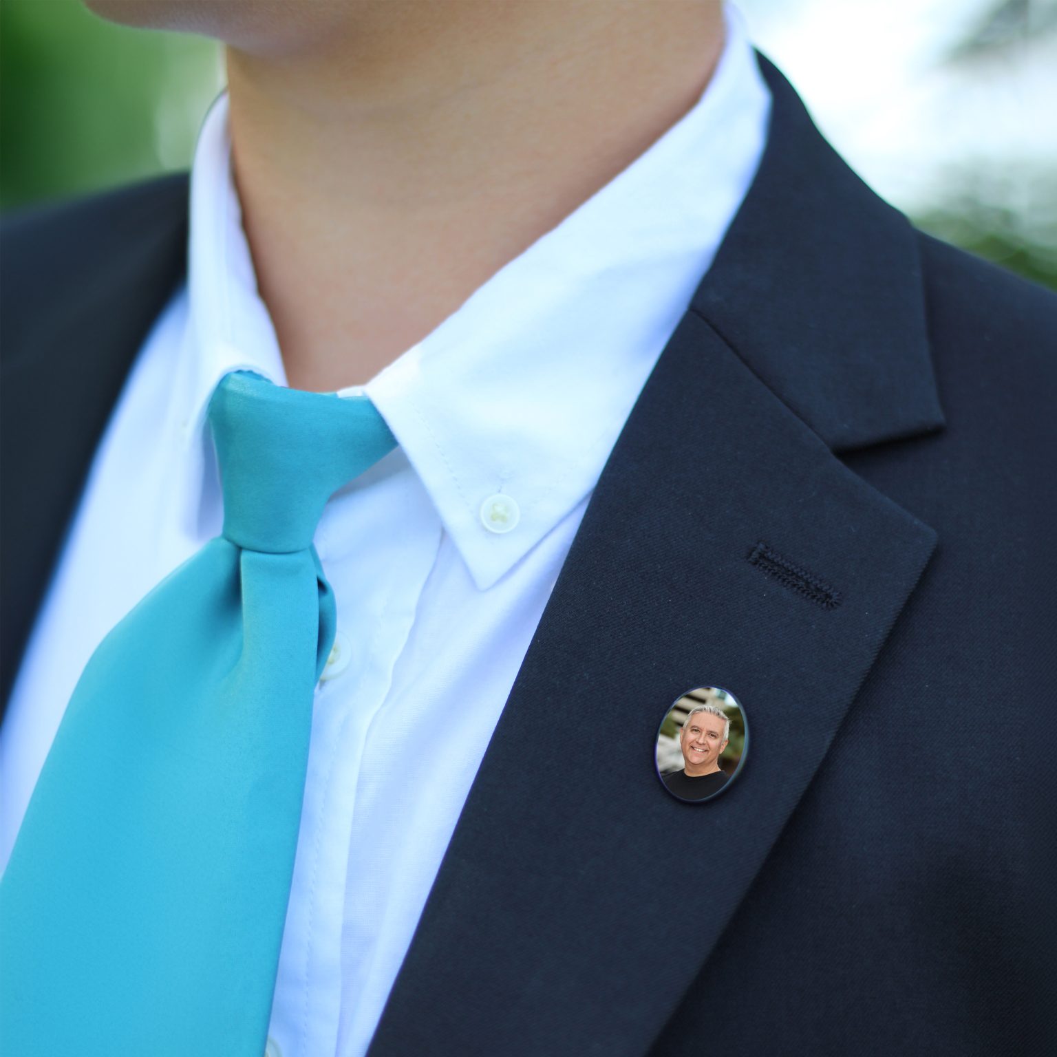 Oval Lapel Pin | Savor the Memories